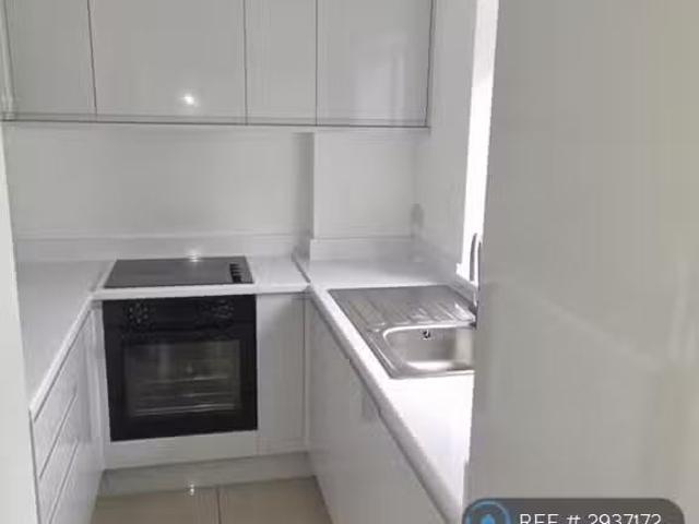 2 bedroom flat for rent in Northover Close, Bristol, BS9