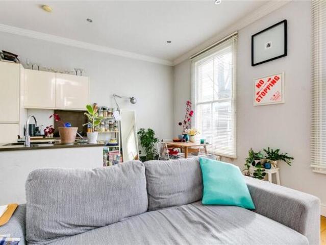 2 bedroom flat for rent in Northchurch Road, Islington, N1