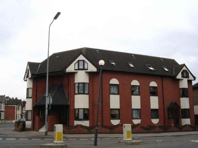 2 bedroom flat for rent in Northern Parade, Portsmouth, PO2