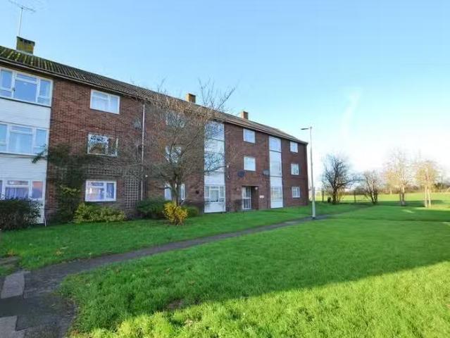 2 bedroom flat for rent in Northfield, Hatfield, AL10