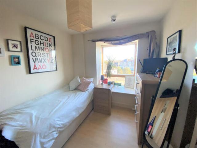 2 bedroom flat for rent in Northpoint, Sherman Road, Bromley, BR1