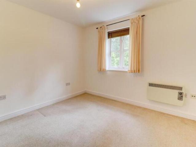 2 bedroom flat for rent in Northumberland Road, Leamington Spa, CV32 6HD, CV32