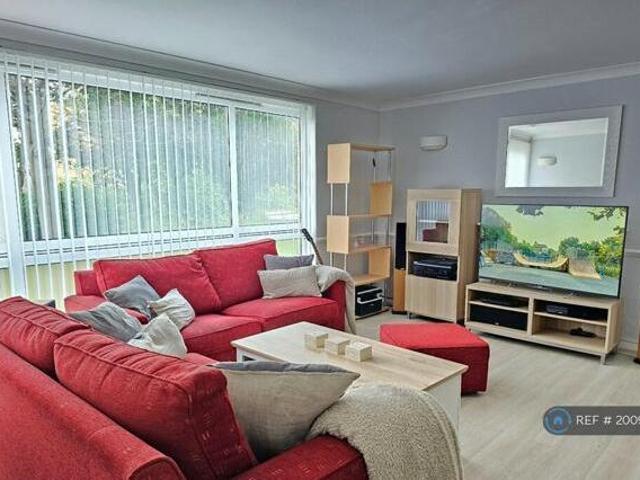 2 Bedroom Flat For Rent In Northwood