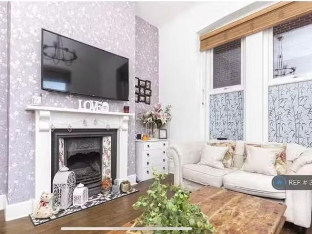 2 bedroom flat for rent in Norwich Mansions, Bournemouth, BH2