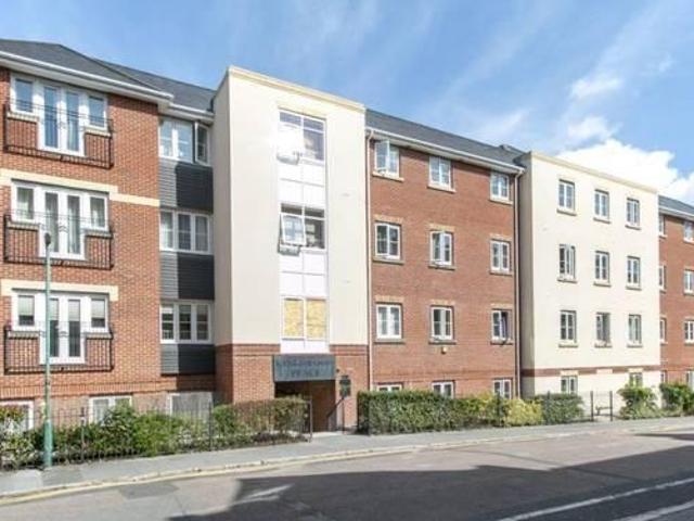 2 bedroom flat for rent in Norwich Avenue West Westbourne BH2
