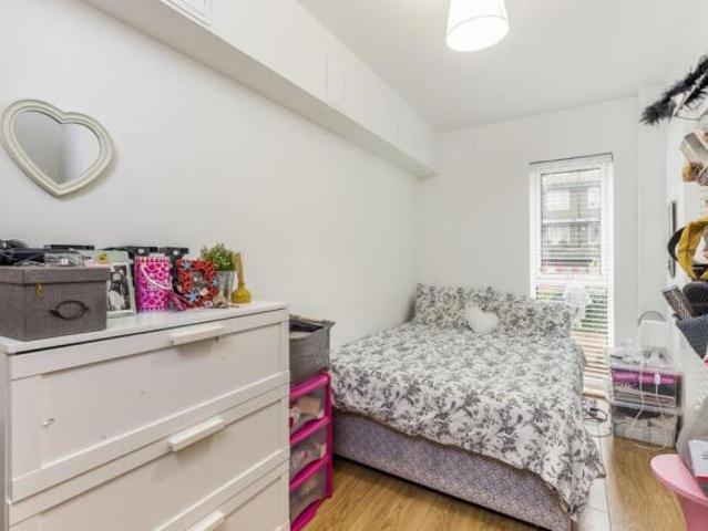 2 bedroom flat for rent in Norwood Road, Se27