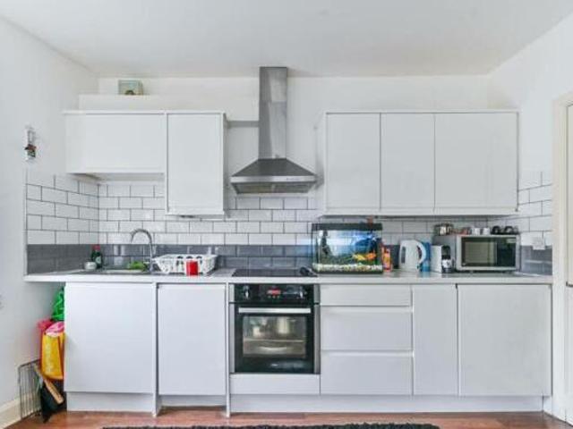 2 Bedroom Flat For Rent In Norbury, London