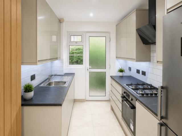 2 bedroom flat for rent in Norman Court, London, SE22
