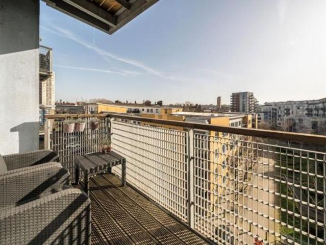 2 bedroom flat for rent in Norman Road, Greenwich, SE10