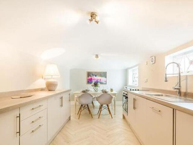 2 Bedroom Flat For Rent In Notting Hill, London