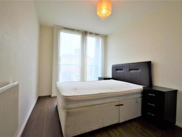 2 bedroom flat for rent in Nottingham One Entrance A, Canal Street, Nottingham, NG1