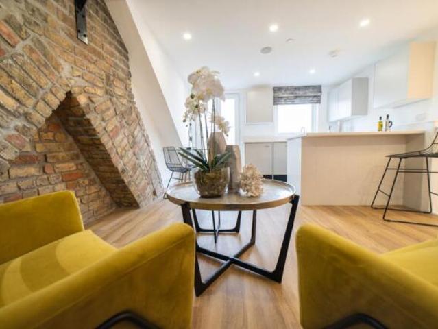 2 bedroom flat for rent in Nottingham Street, Canton, CF5