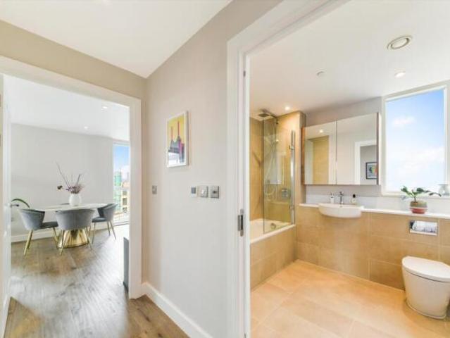2 bedroom flat for rent in Novello House, Bridport Place, London, N1