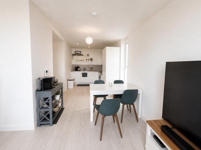 2 bedroom flat for rent in Nuthatch Apartments, Shearwater Drive, Hendon, NW9