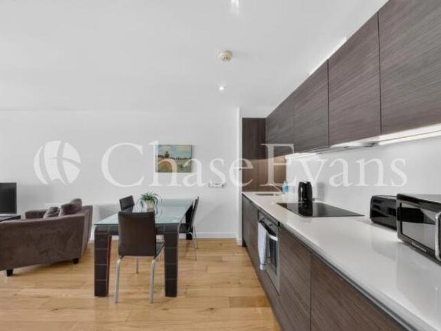 2 bedroom flat for rent in O Central, 83 Crampton Street, Elephant & Castle, London, SE17