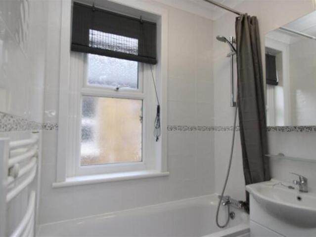 2 bedroom flat for rent in Oakdale Road, Herne Bay, CT6