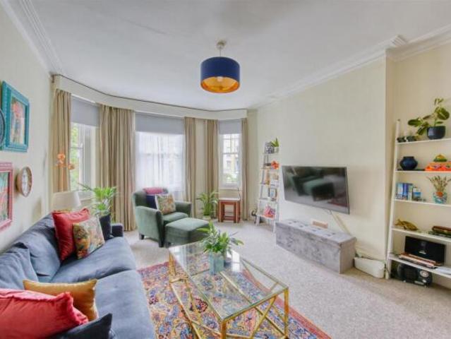 2 bedroom flat for rent in Oakhill Court, Putney, SW15