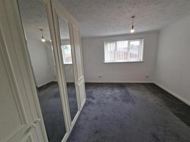 2 bedroom flat for rent in Oaklands, Peterborough, PE1
