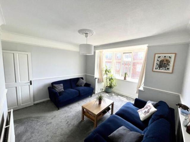2 bedroom flat for rent in Oakleigh Road North, Whetstone N20