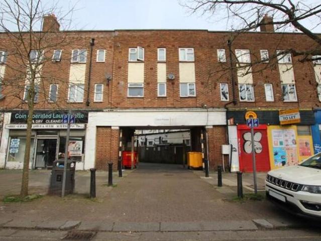 2 bedroom flat for rent in Odeon Parade, Allendale Road, Greenford, UB6