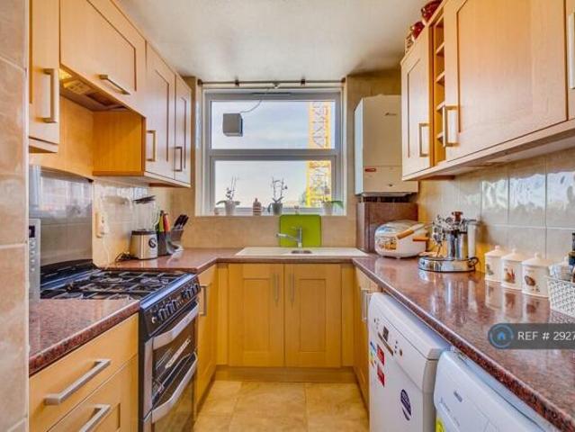 2 bedroom flat for rent in Odessa Street, London, SE16