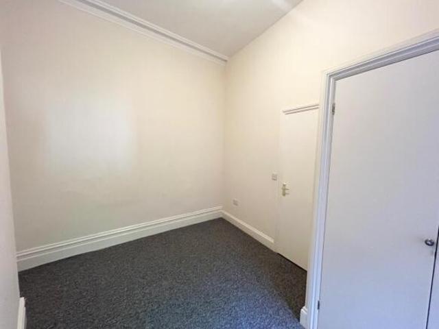 2 bedroom flat for rent in Old Christchurch Road, Bournemouth, BH1