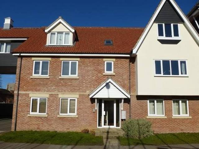 2 bedroom flat for rent in Old Market Road Stalham NORWICH NR12