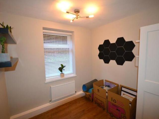 2 bedroom flat for rent in Old Street, Sheffield, South Yorkshire, S2