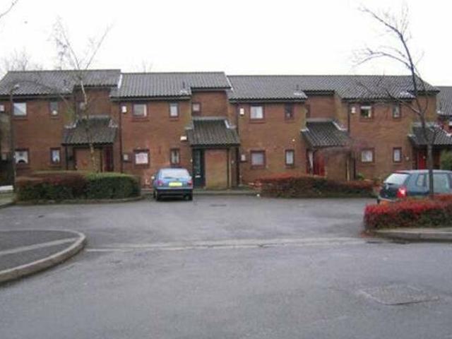 2 bedroom flat for rent in Old Wells Close M38