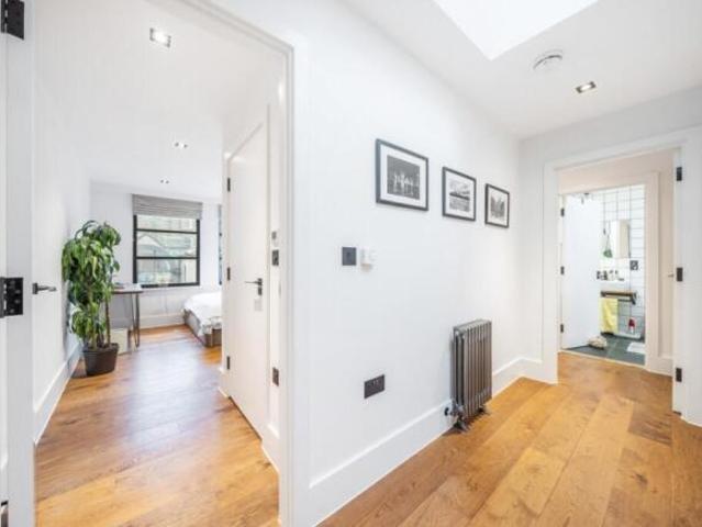 2 bedroom flat for rent in Old Town, London, SW4