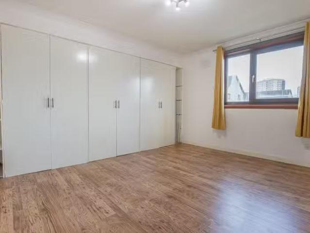 2 bedroom flat for rent in Oldcroft Place, Aberdeen, AB16