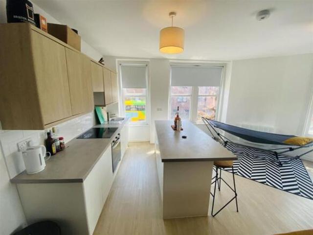 2 bedroom flat for rent in Oldfield Road, Bristol, BS8
