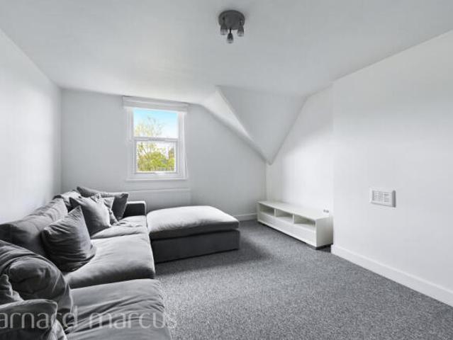 2 bedroom flat for rent in Oliver Grove, LONDON, SE25