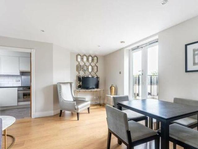 2 Bedroom Flat For Rent In Olympia, London