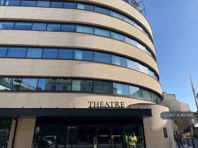 2 bedroom flat for rent in Olympia, London, W14