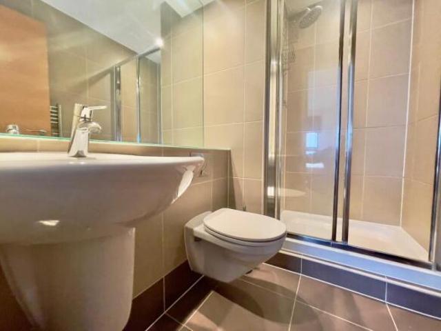 2 bedroom flat for rent in One Brewery Wharf, Waterloo Street, Leeds, West Yorkshire, LS10