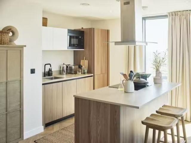 2 bedroom flat for rent in One Eastside, 1 James Watt Queenswa.