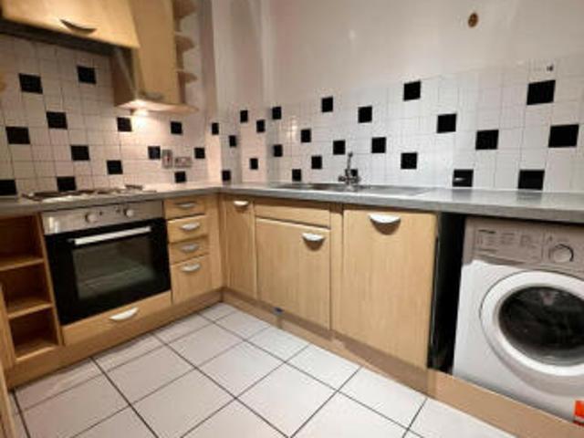 2 bedroom flat for rent in Onyx Mews, London, E15