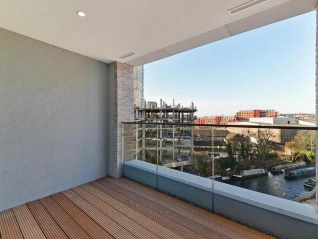 2 bedroom flat for rent in Onyx Apartments, 98 Camley Street, King's Cross, London, N1C