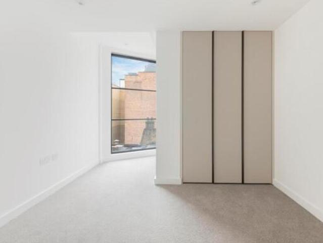 2 bedroom flat for rent in Osborn Street, London, E1