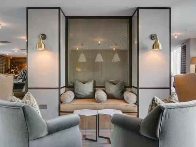 2 bedroom flat for rent in OSTRO TOWER, 31 Harbour Way, London.
