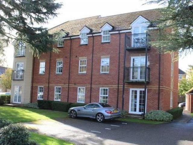 2 bedroom flat for rent in Ormonde Gardens Newbury RG14
