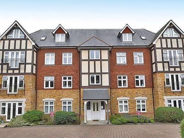 2 bedroom flat for rent in Orchard House Hazlitt Drive Maidstone ME16
