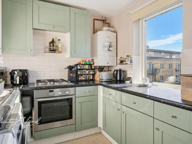 2 bedroom flat for rent in Ordell Road, LONDON, E3