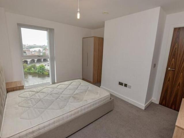 2 bedroom flat for rent in Ordsall Lane, Salford, Greater Manchester, M5