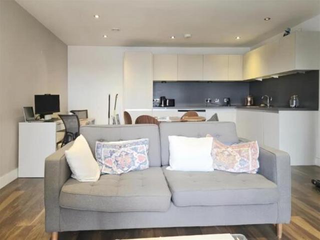 2 bedroom flat for rent in Ordsall Lane, Salford, M5