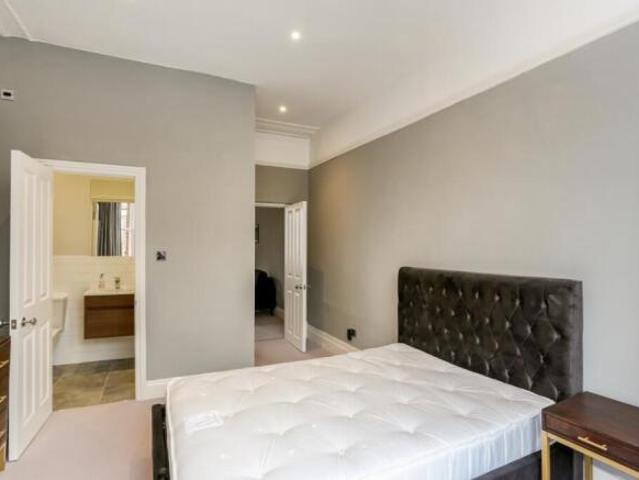 2 bedroom flat for rent in Orlando Road London SW4