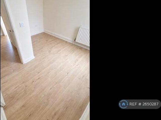 2 bedroom flat for rent in Owen Road, Wolverhampton, WV3