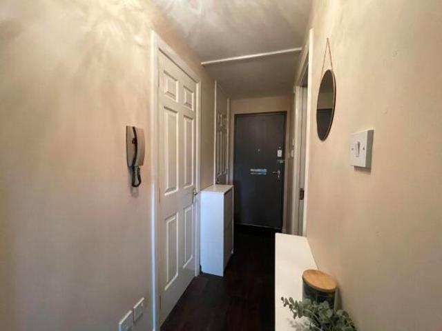 2 bedroom flat for rent in Otago Street, Glasgow, G12