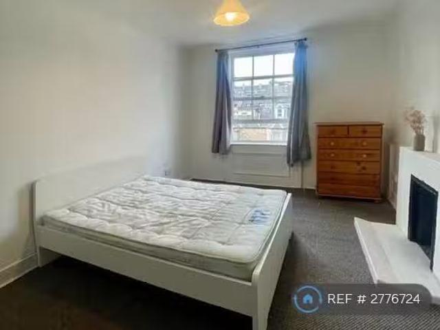 2 bedroom flat for rent in Otago Street, Glasgow, G12